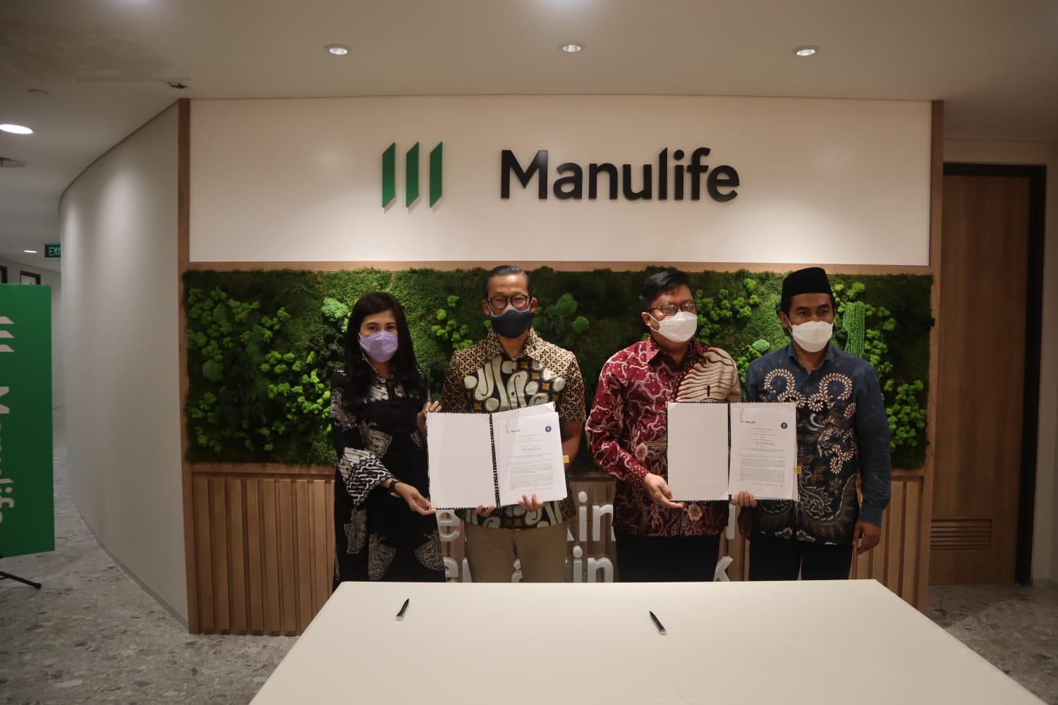 Manulife Gandeng IPB Salurkan Wakaf dan Donasi dari Asuransi Jiwa ...