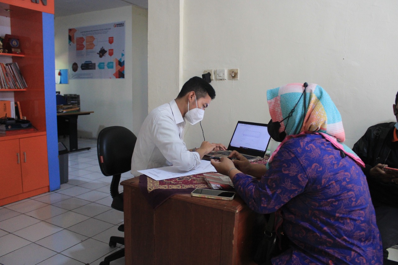 Bawaslu Kota Semarang Buka Posko Pengaduan Masyarakat - UpRadio