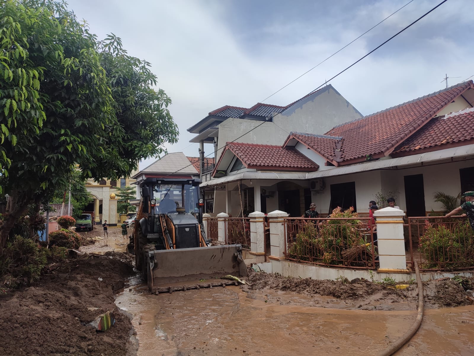 75 KK di Perum Wahyu Utomo Ngaliyan Semarang Terdampak Banjir - UpRadio