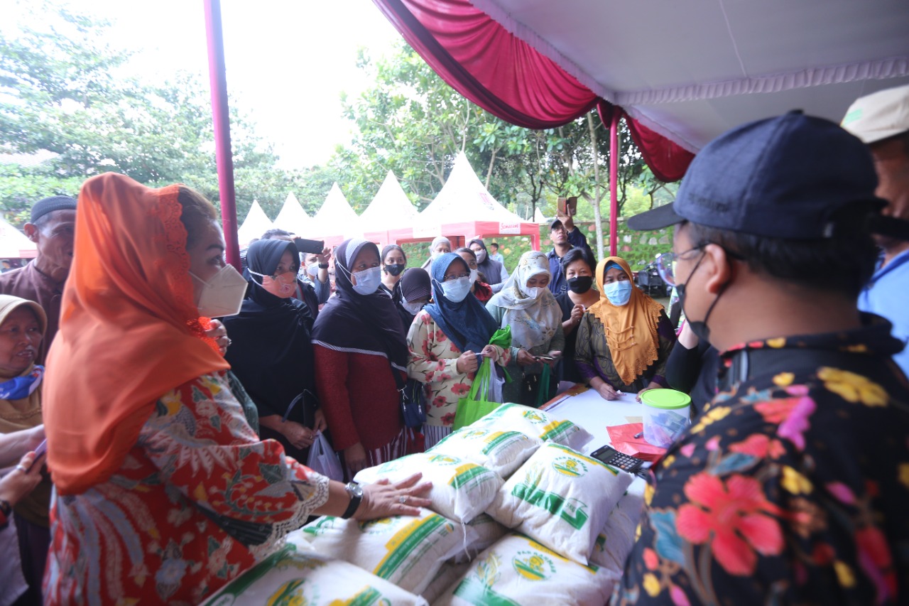 Pemkot Semarang Gelar Pasar Pangan Rakyat Murah dan Aman, “Pak Rahman ...
