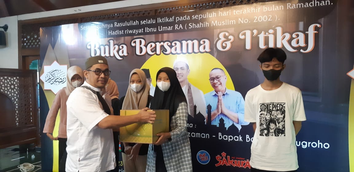 Ramadhan, Indofood Santuni Yatim dan Dhuafa - UpRadio