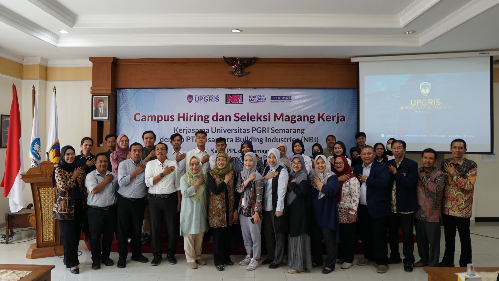 UPGRIS Fasilitasi Mahasiswa Perluas Relasi Menghadapi Dunia Kerja - UpRadio