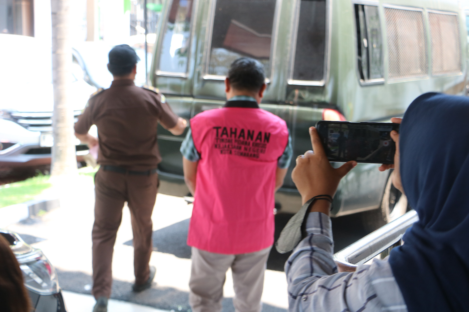 DJP Serahkan Tersangka Faktur Pajak Fiktif ke Kejaksaan Semarang - UpRadio