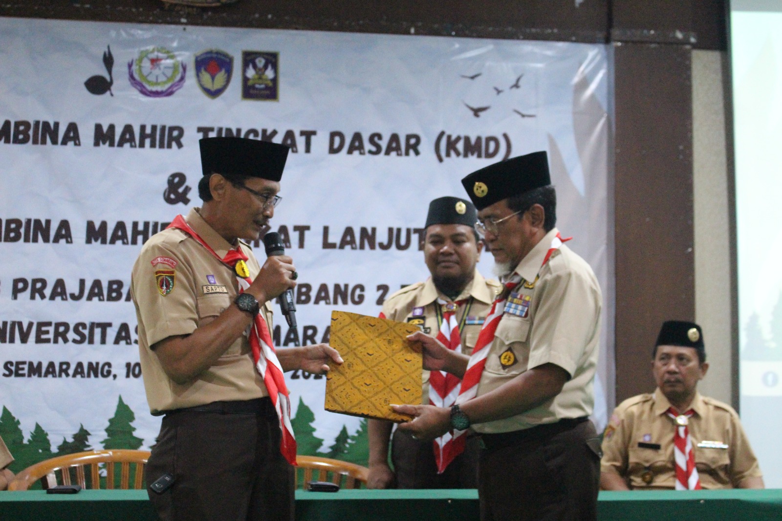 Mahasiswa PPG UPGRIS Bentuk Generasi Unggul dan Berkarakter Melalui KMD ...